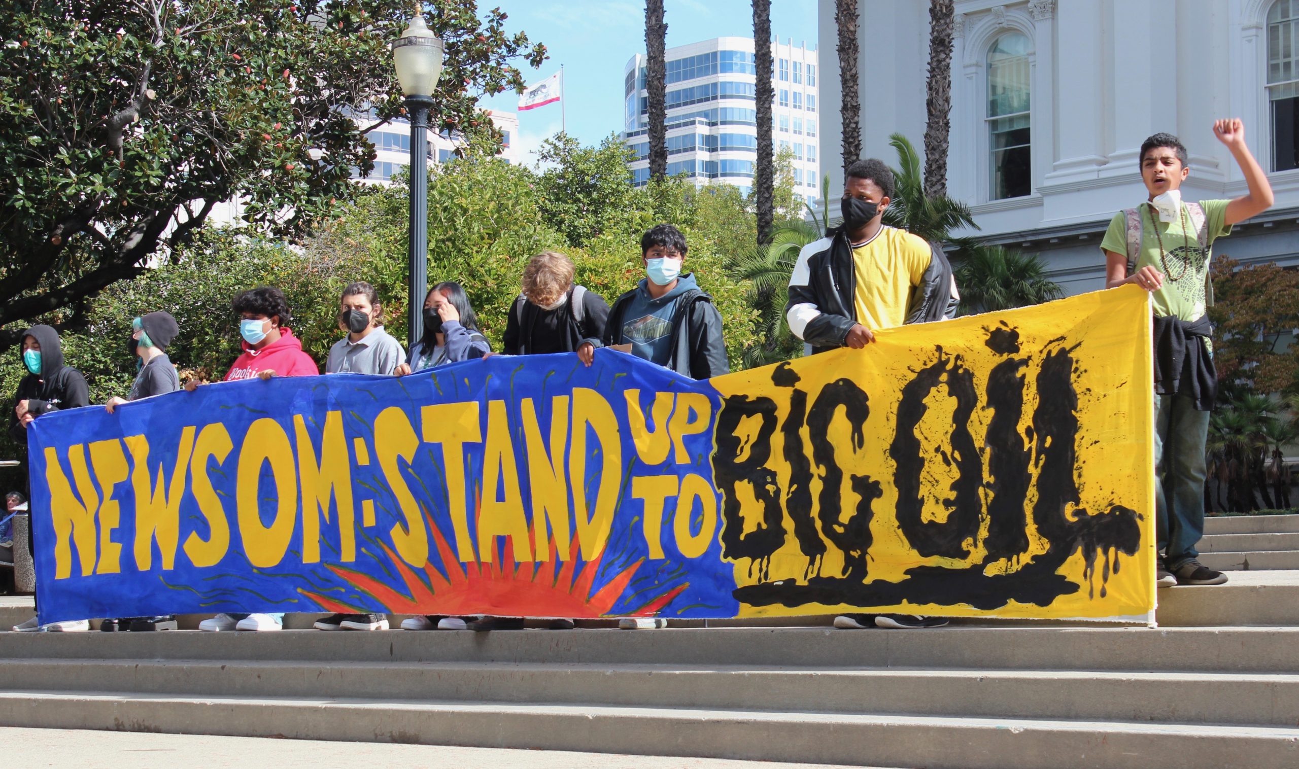 California issues rule banning new oil wells within 3,200 feet of homes ...