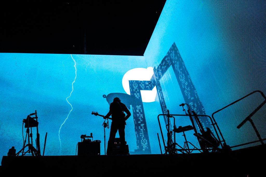 Sonic review: Roger Waters drills Sacramento on the unreality of our ...