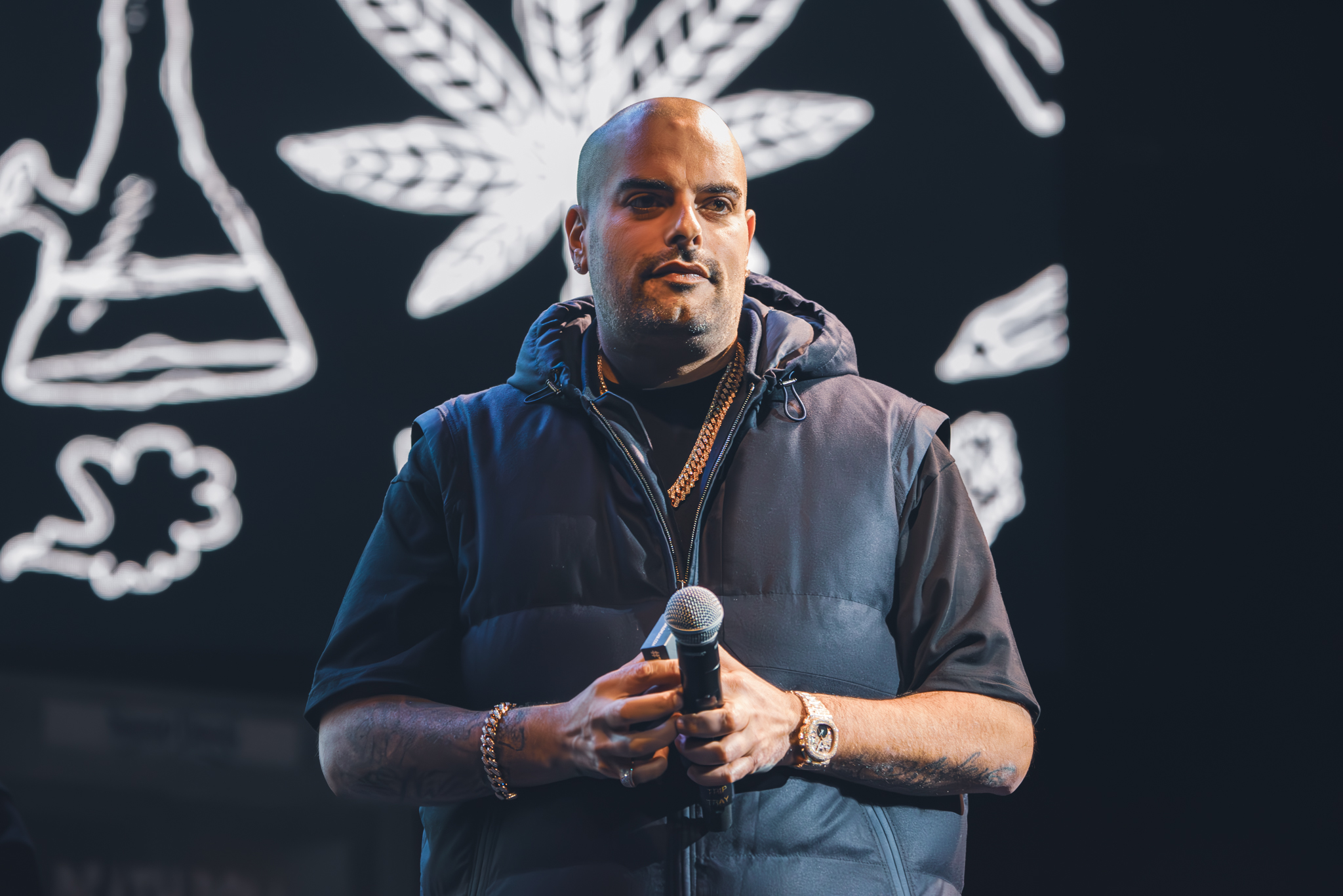 Photo gallery: Back to (old) school night with Snoop at Sacramento's ...