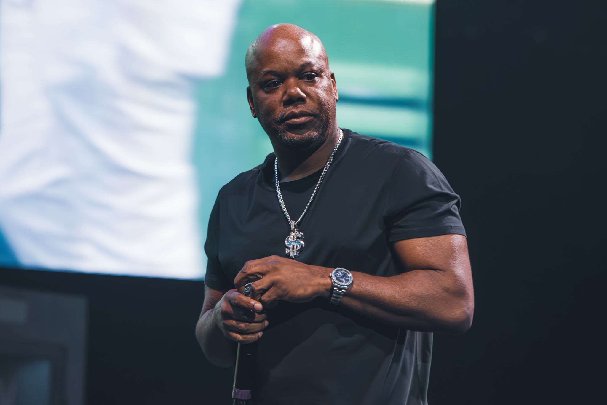 Photo gallery: Back to (old) school night with Snoop at Sacramento's ...